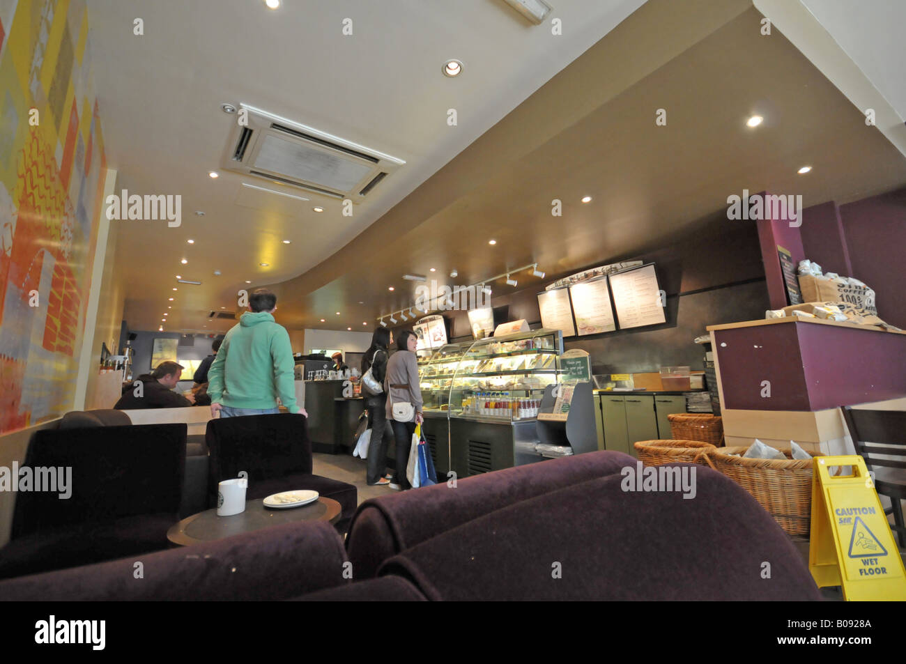Starbucks Counter High Resolution Stock Photography and Images - Alamy