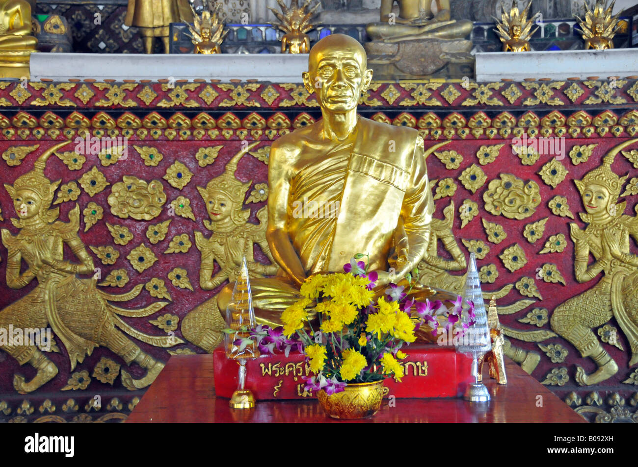 Statue of monk Luang Phaw To, Wat Suan Dok, Chiang Mai, Thailand ...