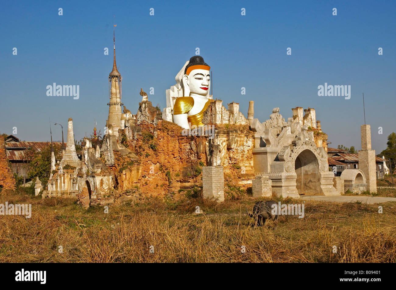 Buddha statue, Shan State, Myanmar (Burma), Southeast Asia Stock Photo ...