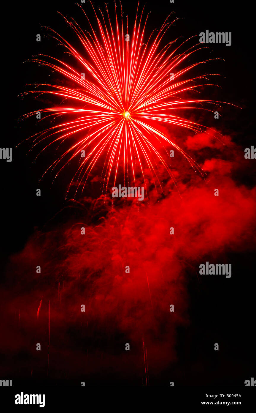 All year round fireworks hi-res stock photography and images - Alamy
