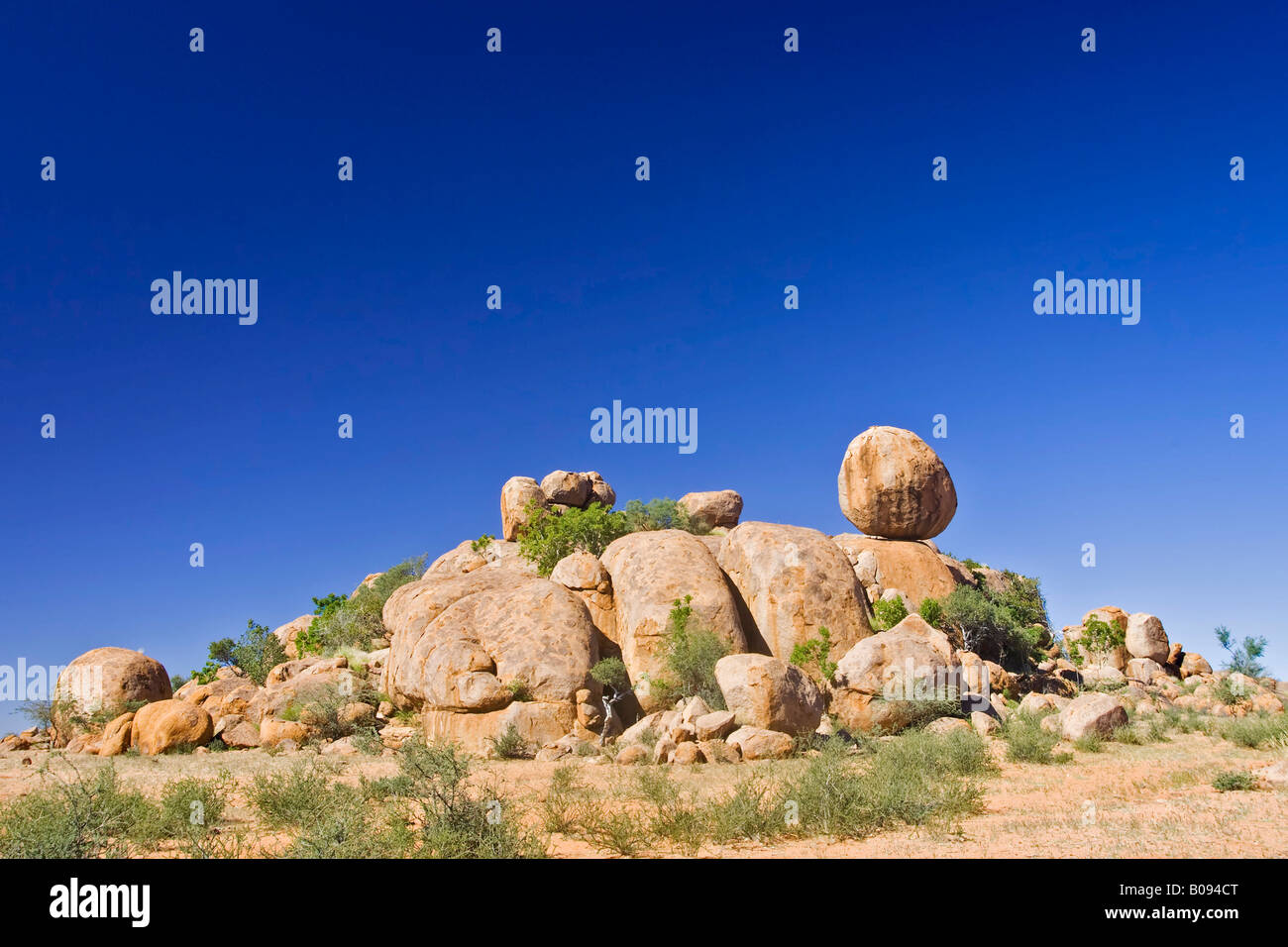 Form rounded hi-res stock photography and images - Alamy