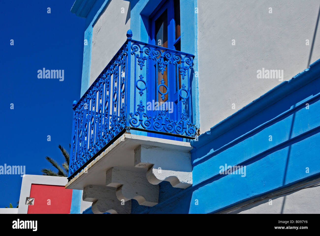 Wrought iron hand rail hi-res stock photography and images - Alamy