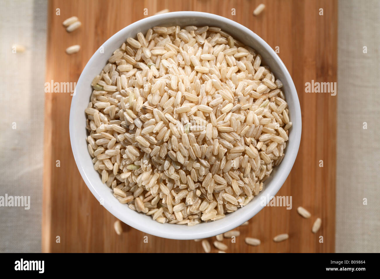 Bowl filled uncooked rice hi-res stock photography and images - Alamy