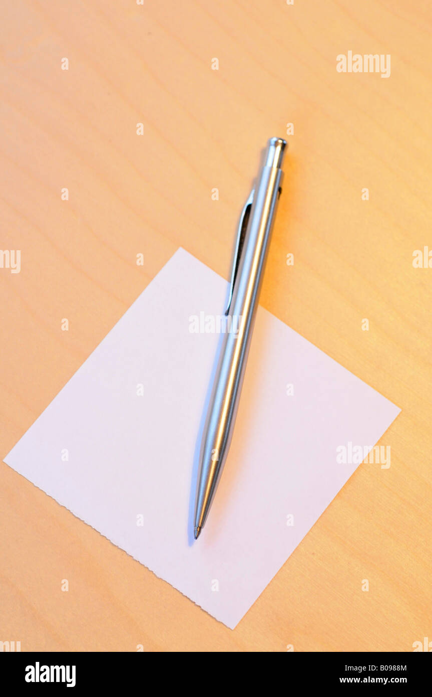 Blank piece of paper hi-res stock photography and images - Alamy