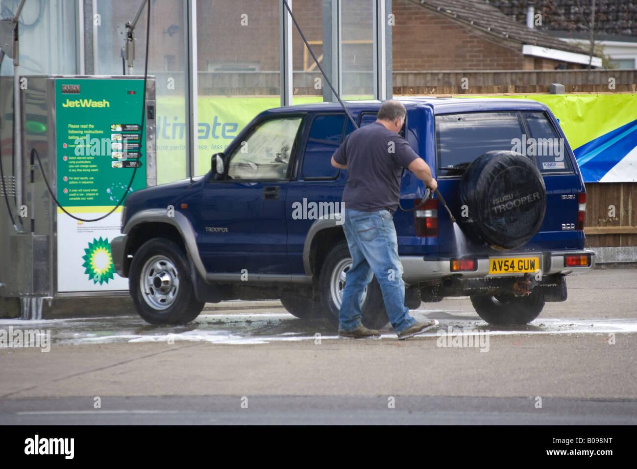 Man jetwash hi-res stock photography and images - Alamy