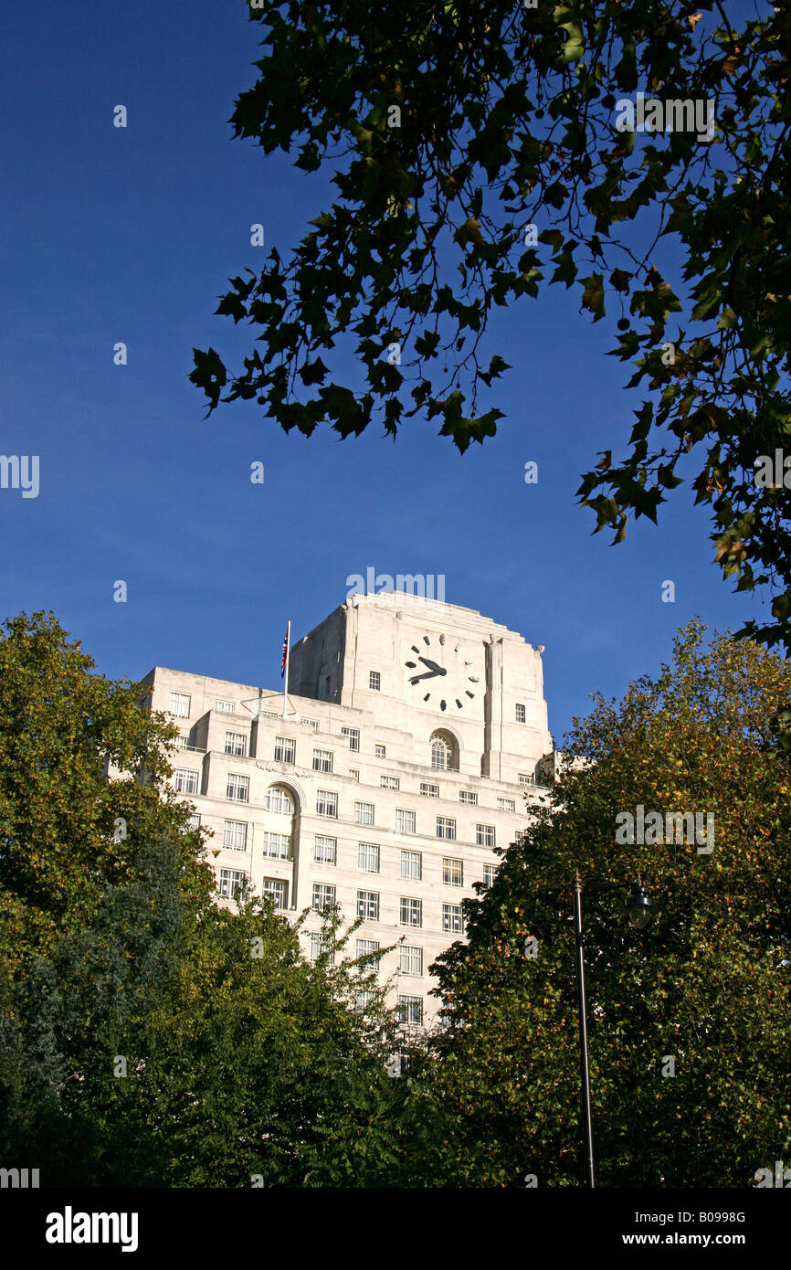 80 strand pearson hi-res stock photography and images - Alamy