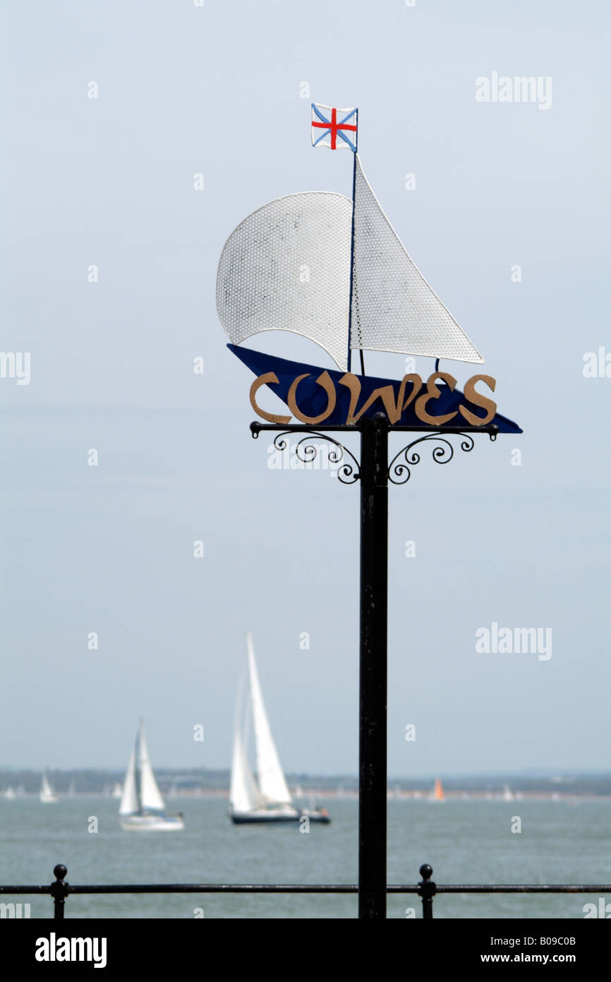 Yachting sign hi-res stock photography and images - Alamy