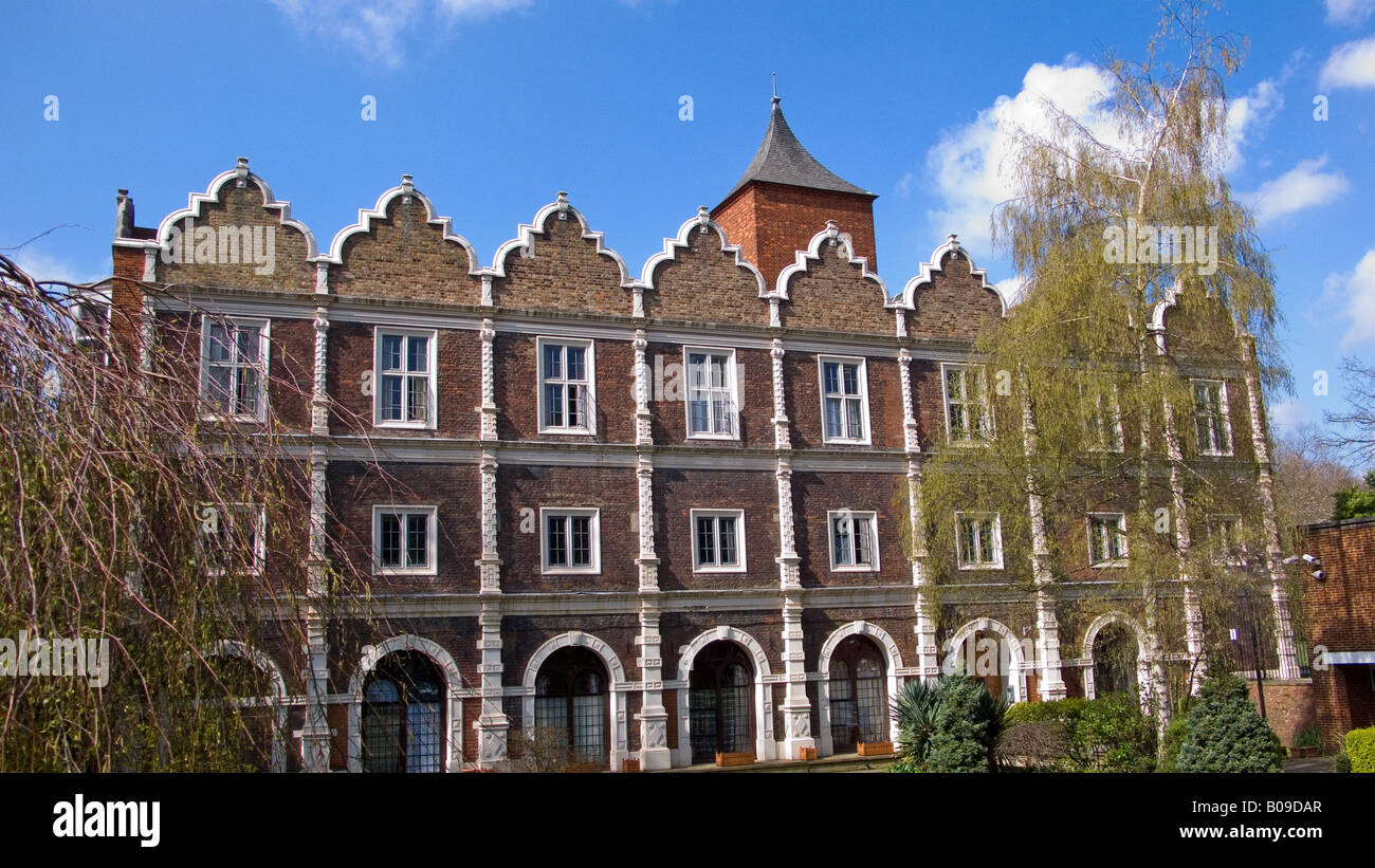 Holland park london holland house hi-res stock photography and images - Alamy