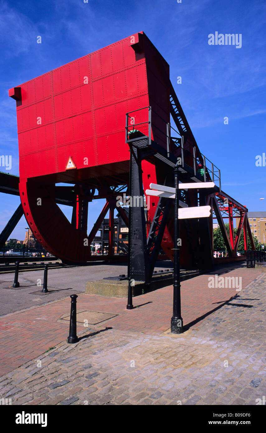Swing Bridge, Rotherhithe, Southwark, London, England, UK Stock Photo ...