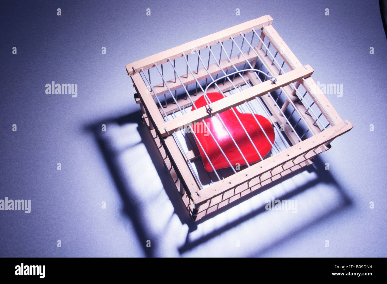 Loveheart lock hi-res stock photography and images - Alamy