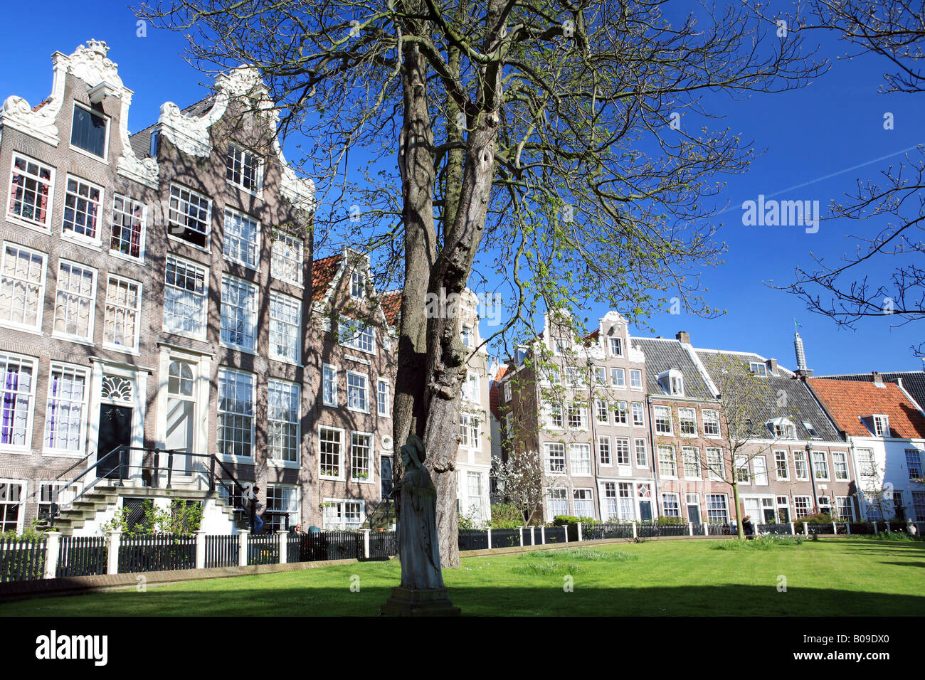 Amsterdam beginhof hi-res stock photography and images - Alamy