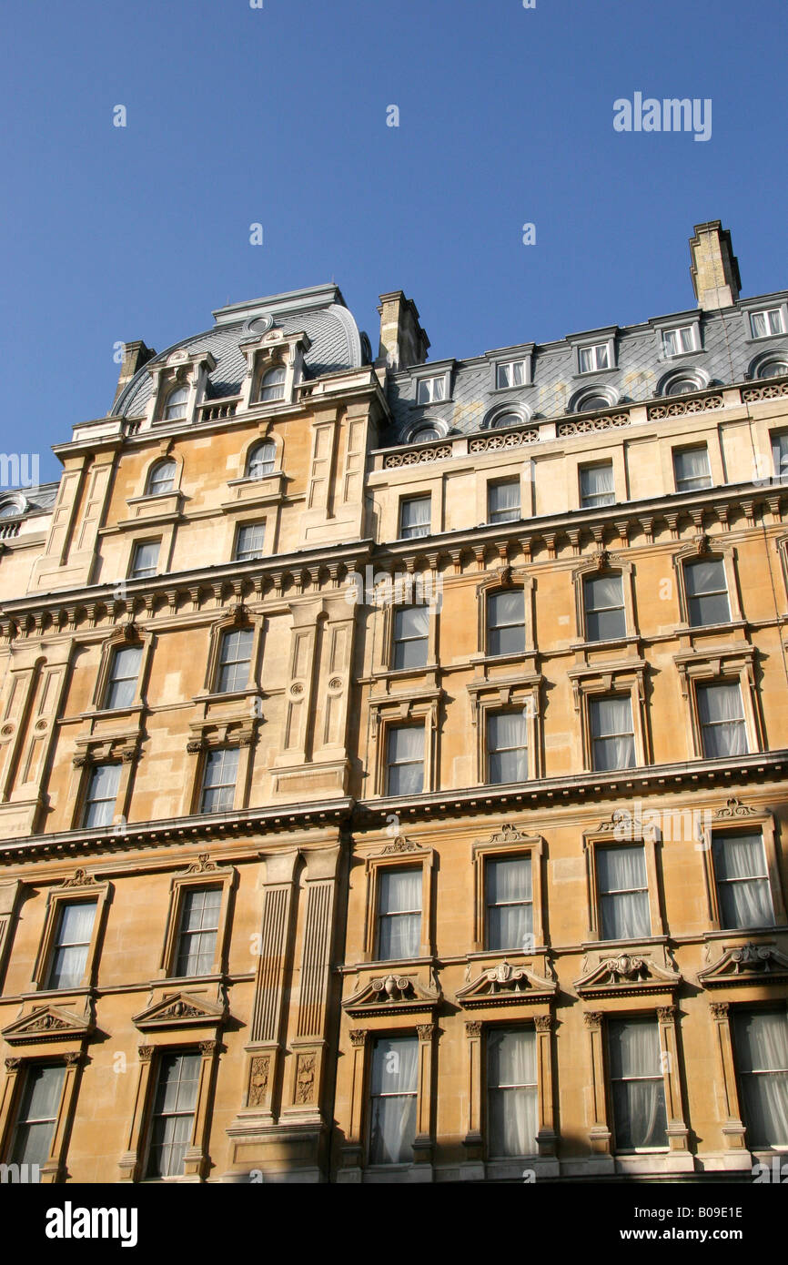 French style buildings hi-res stock photography and images - Alamy