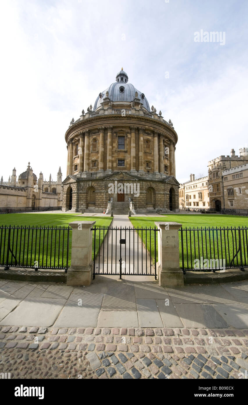 The Radcliffe Camera in Radcliffe Square Stock Photo - Alamy