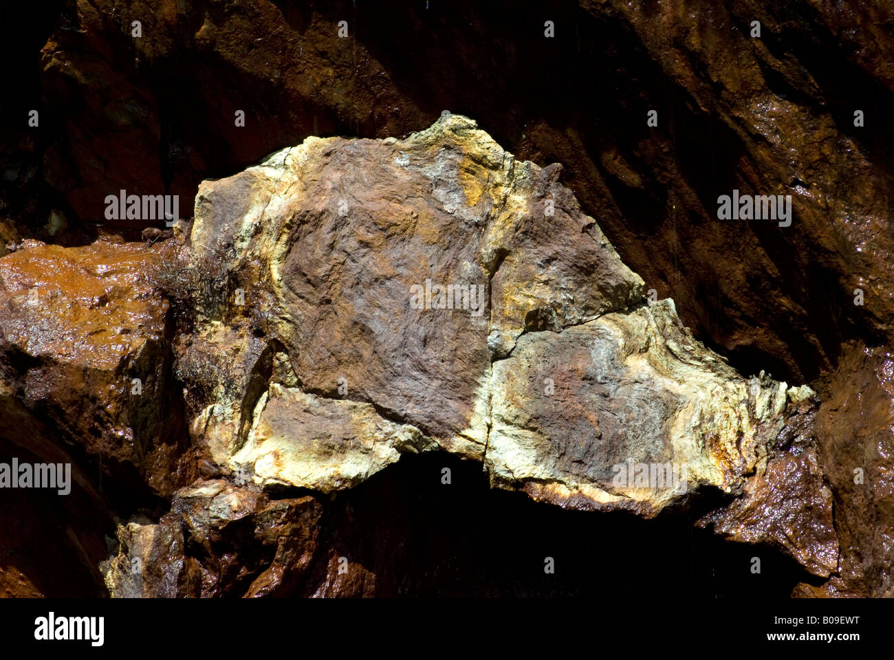 Iron oxide rock rust hi-res stock photography and images - Alamy