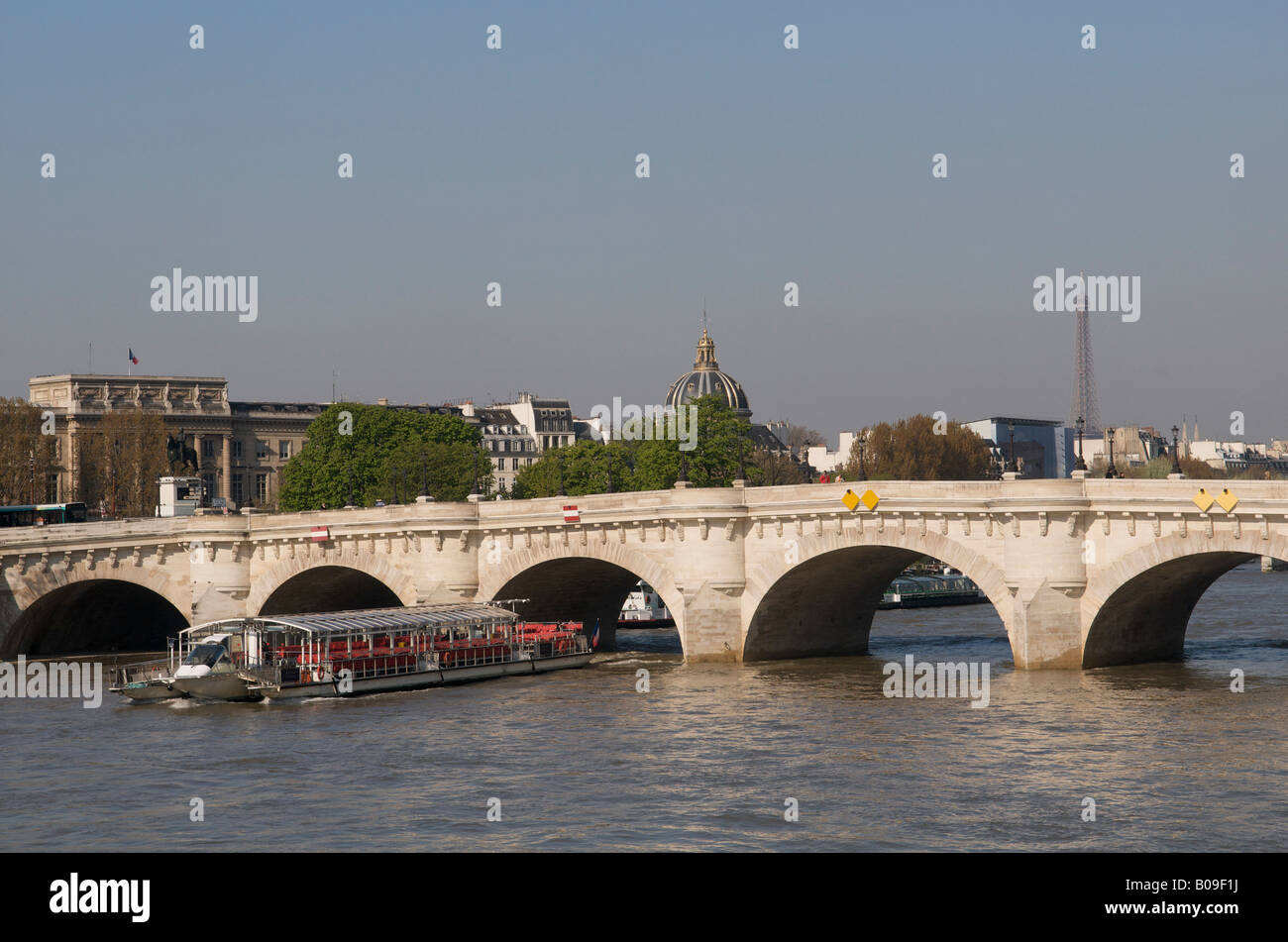Pont neuf bridge seine river hi-res stock photography and images - Alamy