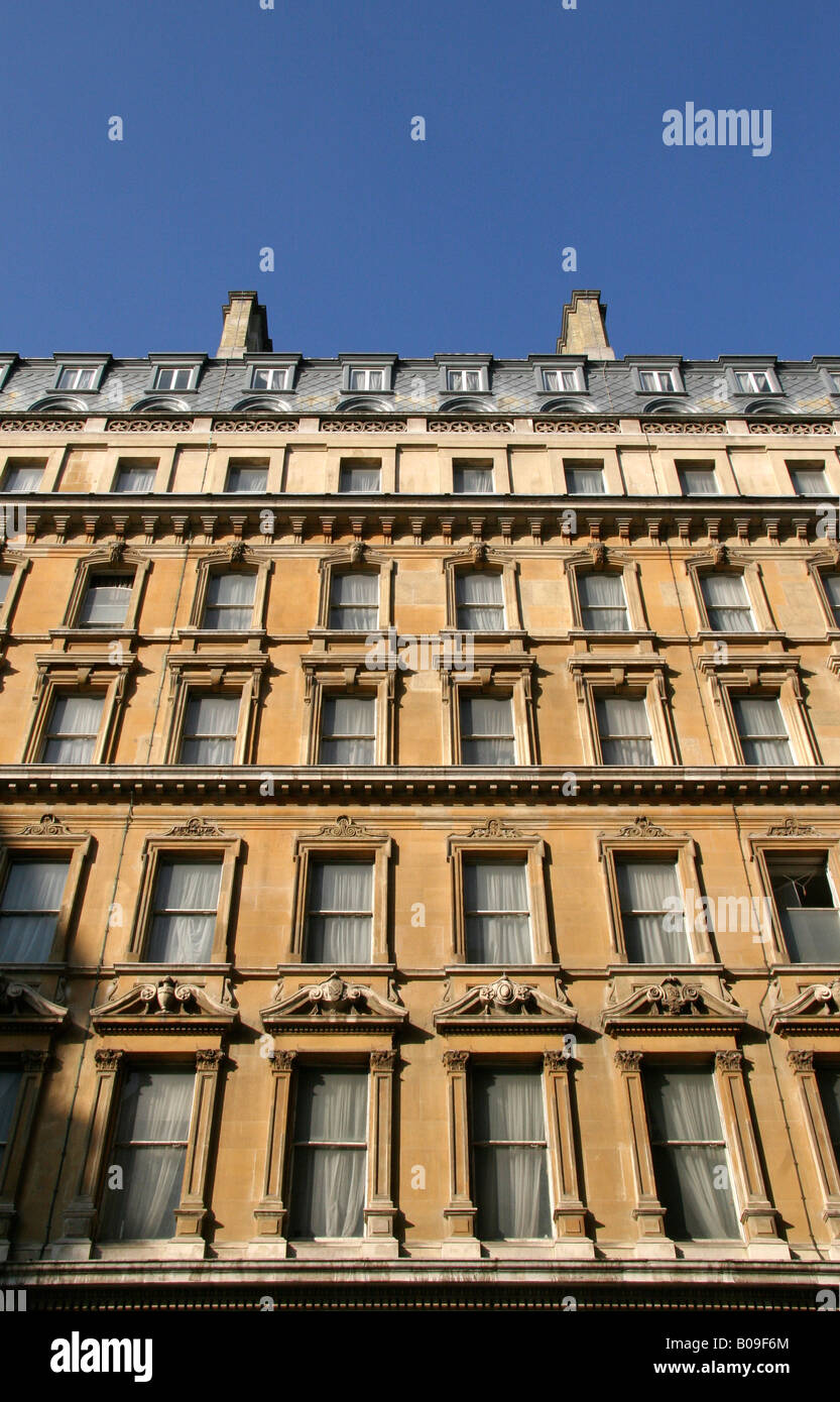 French style buildings hi-res stock photography and images - Alamy