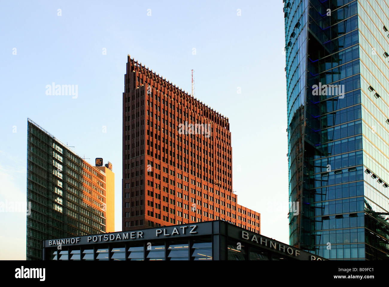 Berlin potsdam railway hi-res stock photography and images - Alamy