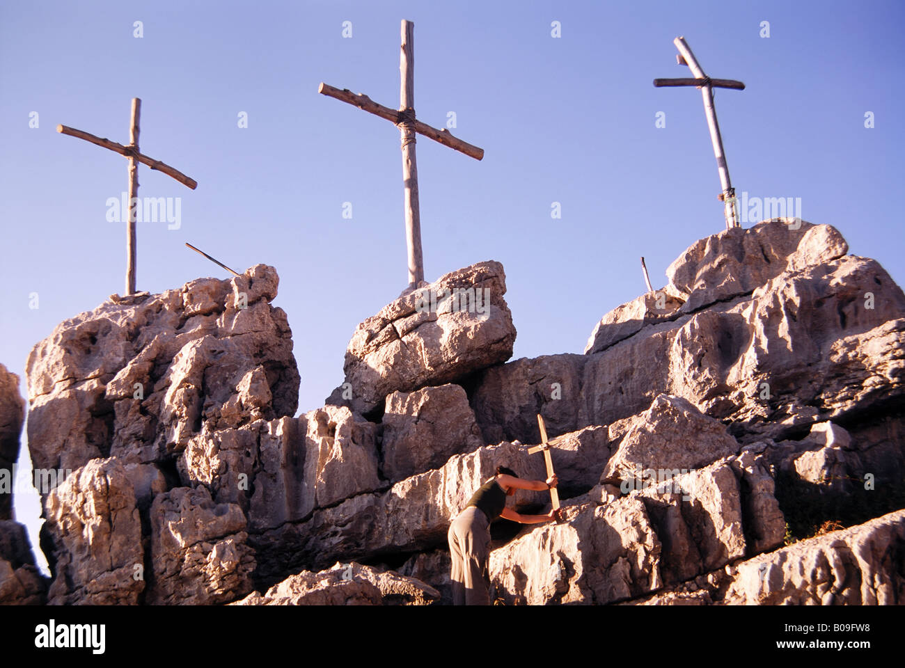 Cross marked stone hi-res stock photography and images - Alamy