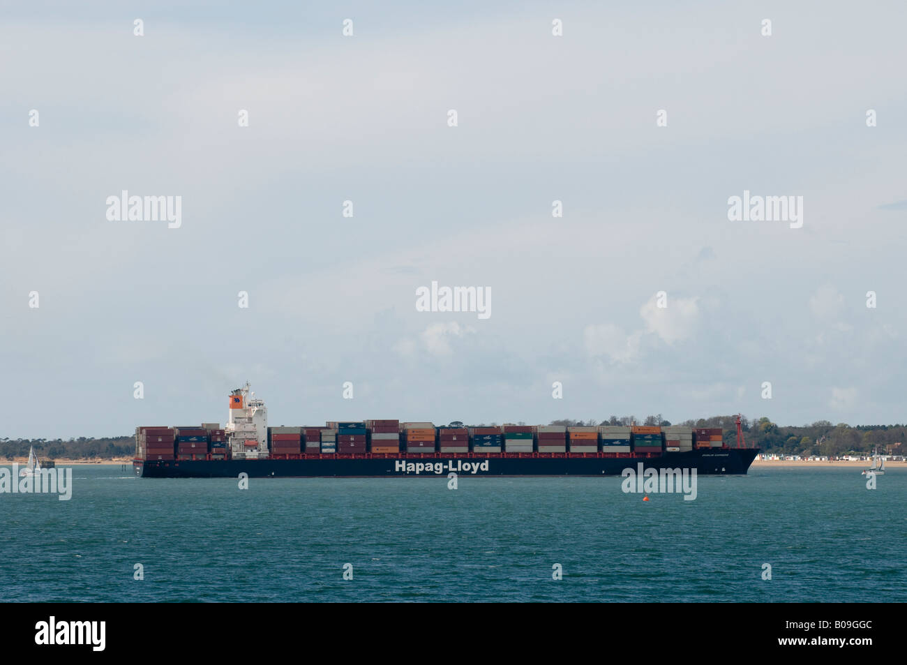 Dublin Express 46 009 GRT container ship operated by Hapag lloyd of ...