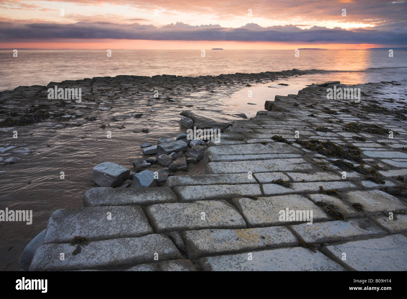 Eroded ledges hi-res stock photography and images - Alamy