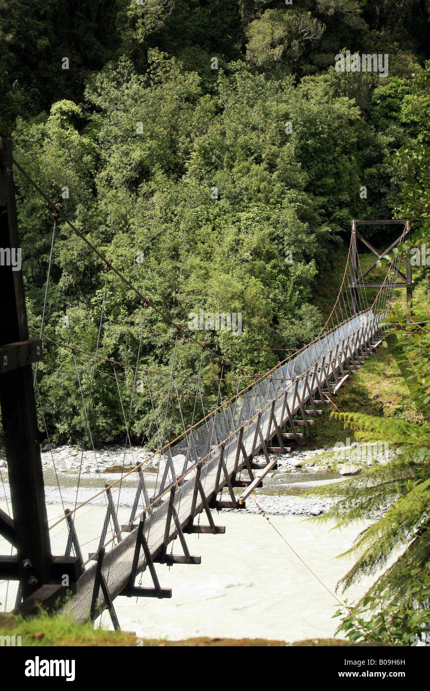 Douglas bridge on Douglas Walk near the Franz Josef Glacier Stock Photo ...