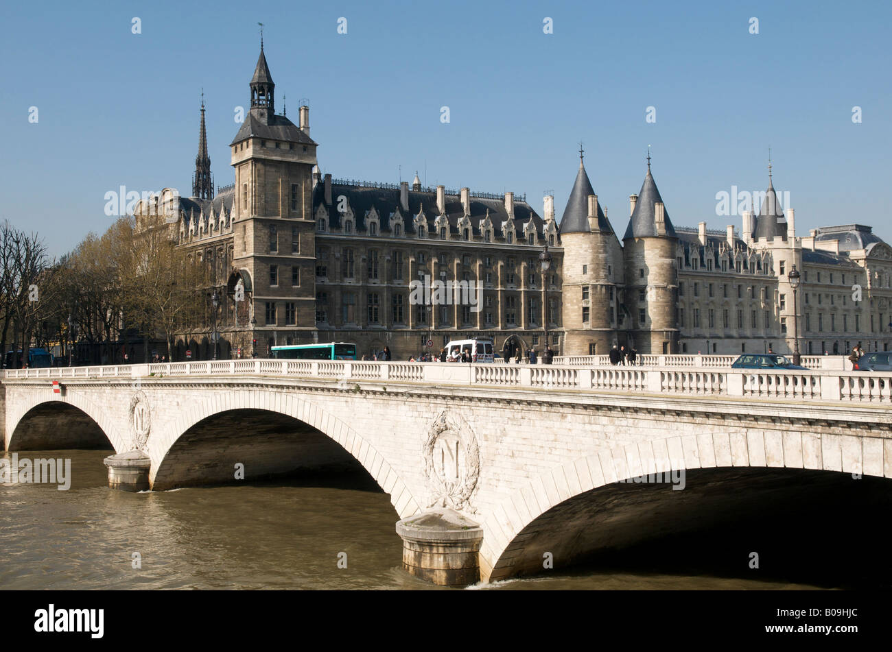 The Conciergerie and the Pont au Change in Paris Stock Photo - Alamy