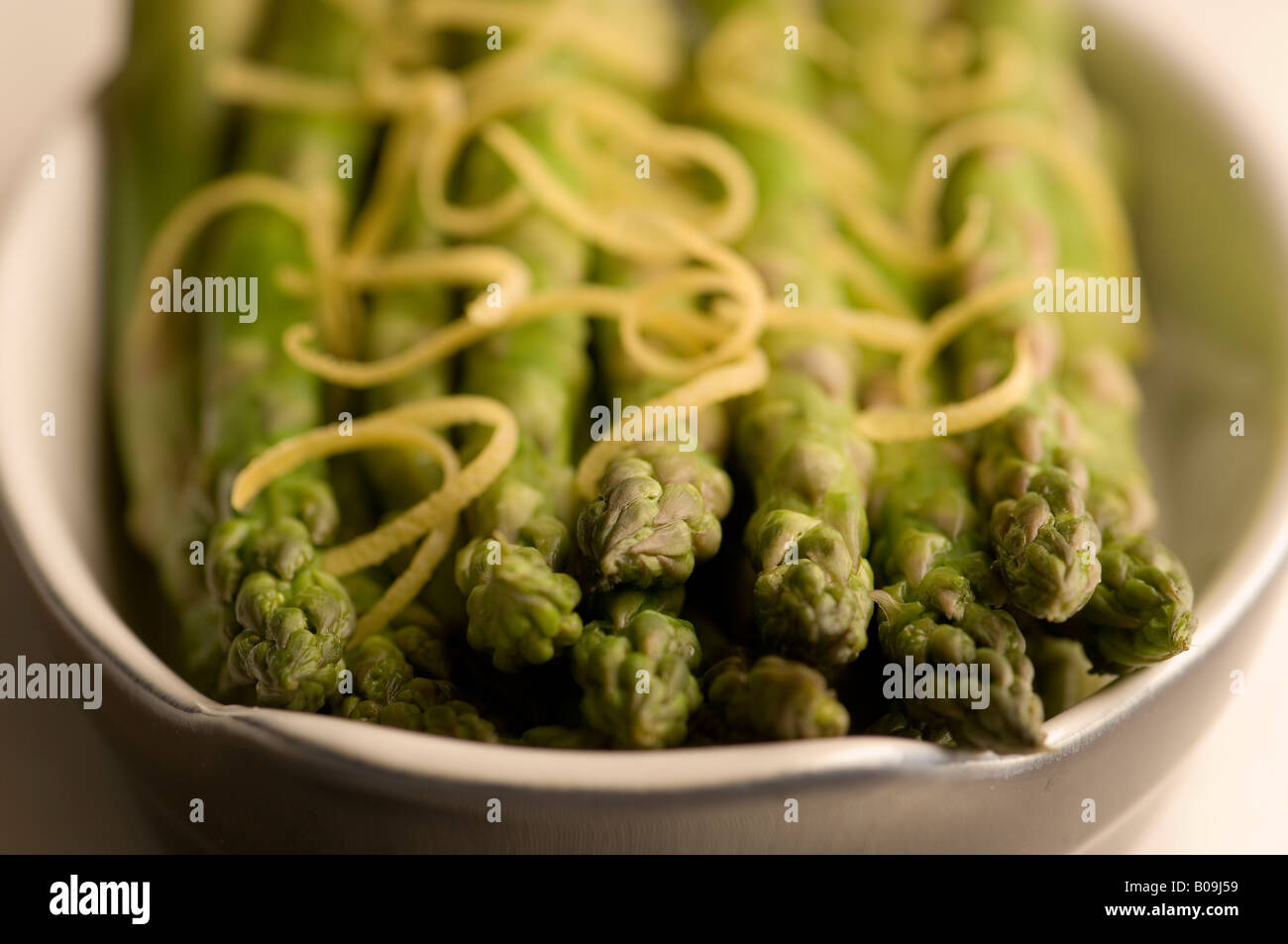 Freshly cooked asparagus Stock Photo - Alamy