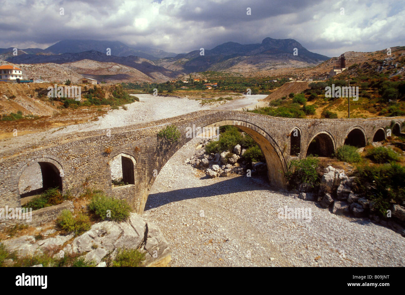 Mesi bridge hi-res stock photography and images - Alamy