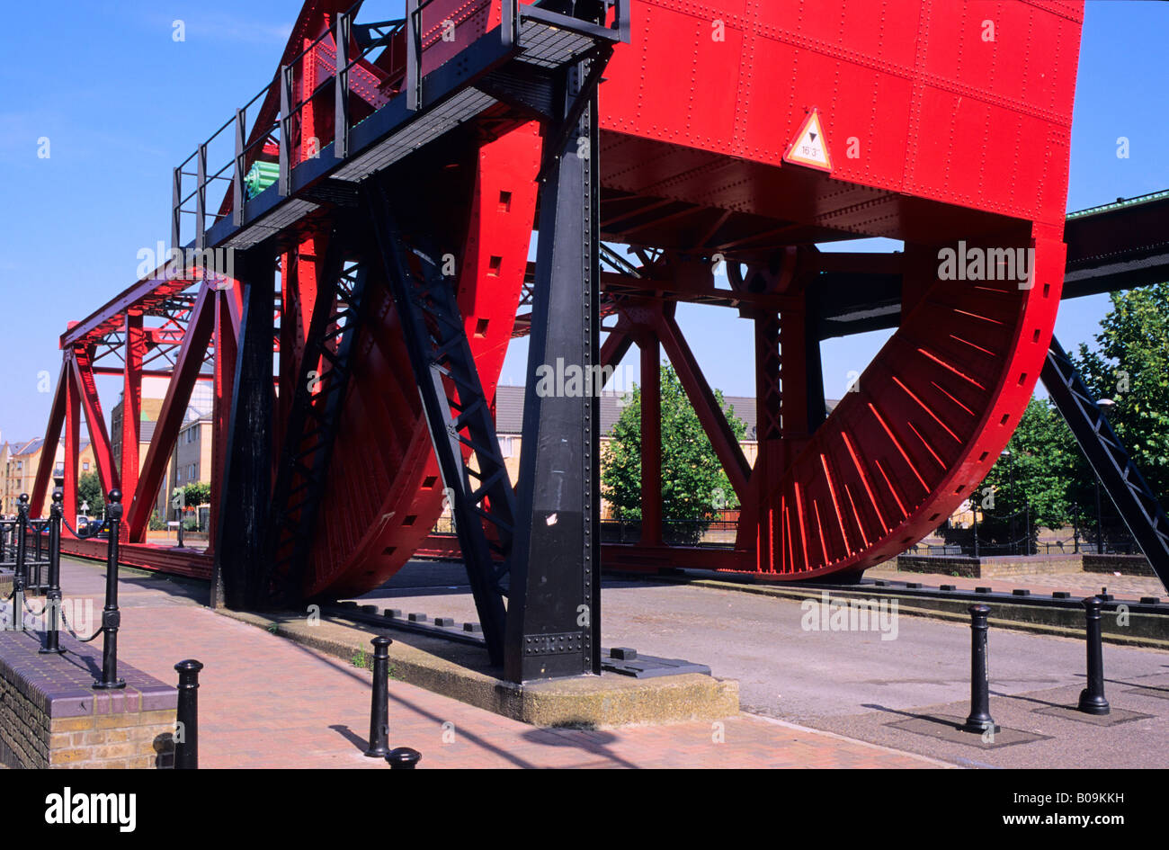 Swing Bridge, Rotherhithe, Southwark, London, England, UK Stock Photo ...