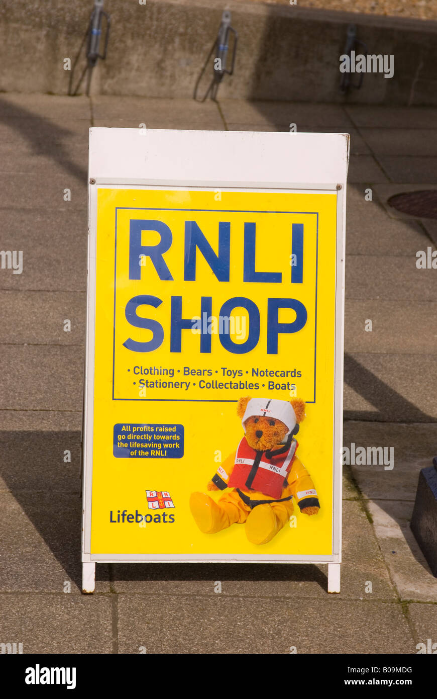 Rnli sign hi-res stock photography and images - Alamy