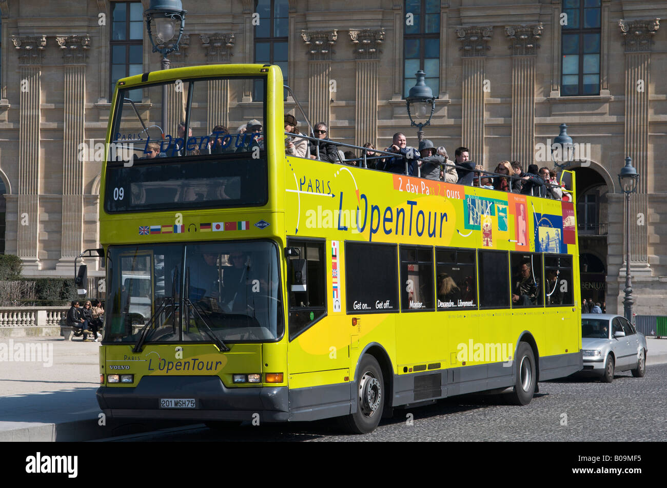 Paris L' Open Tour bus Stock Photo - Alamy