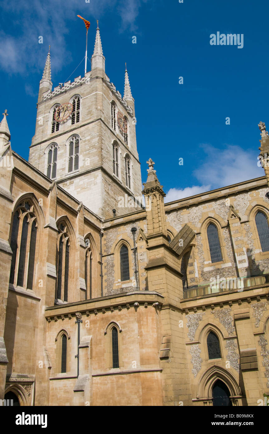 Southwark church london england hi-res stock photography and images - Alamy