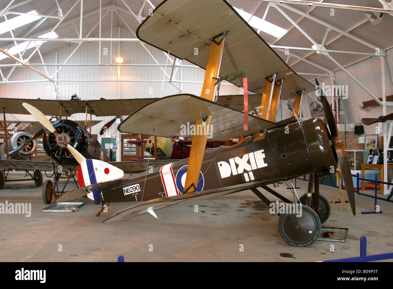 SOPWITH TRIPLANE WW1 VINTAGE BIPLANE FIGHTER AIRCRAFT AT SHUTTLEWORTH ...