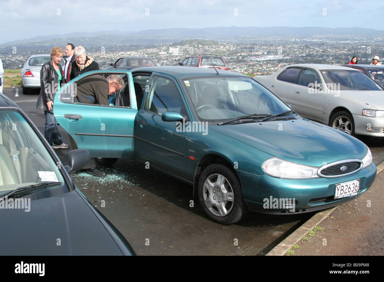 Car crime auckland crime hi-res stock photography and images - Alamy