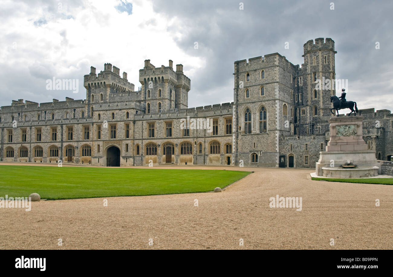 The Quadrangle, Windsor Castle, Berkshire, England Stock Photo - Alamy