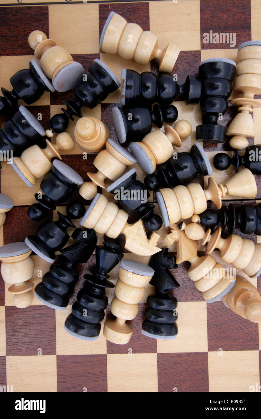 Hand carved chess pieces hi-res stock photography and images - Alamy
