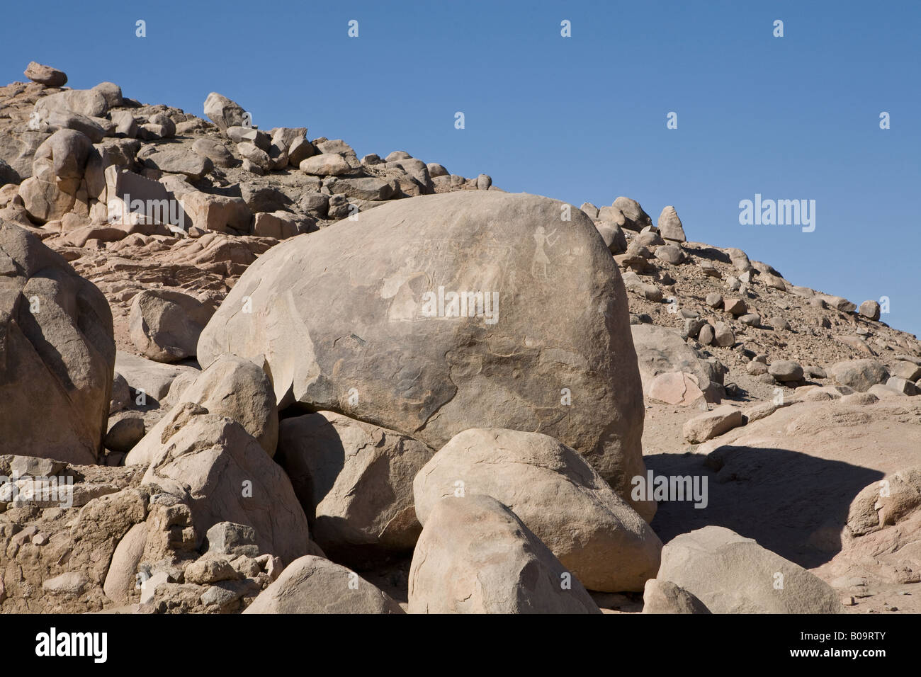 Rock inscription on a boulder on Sehel Island at the First Cataract of ...