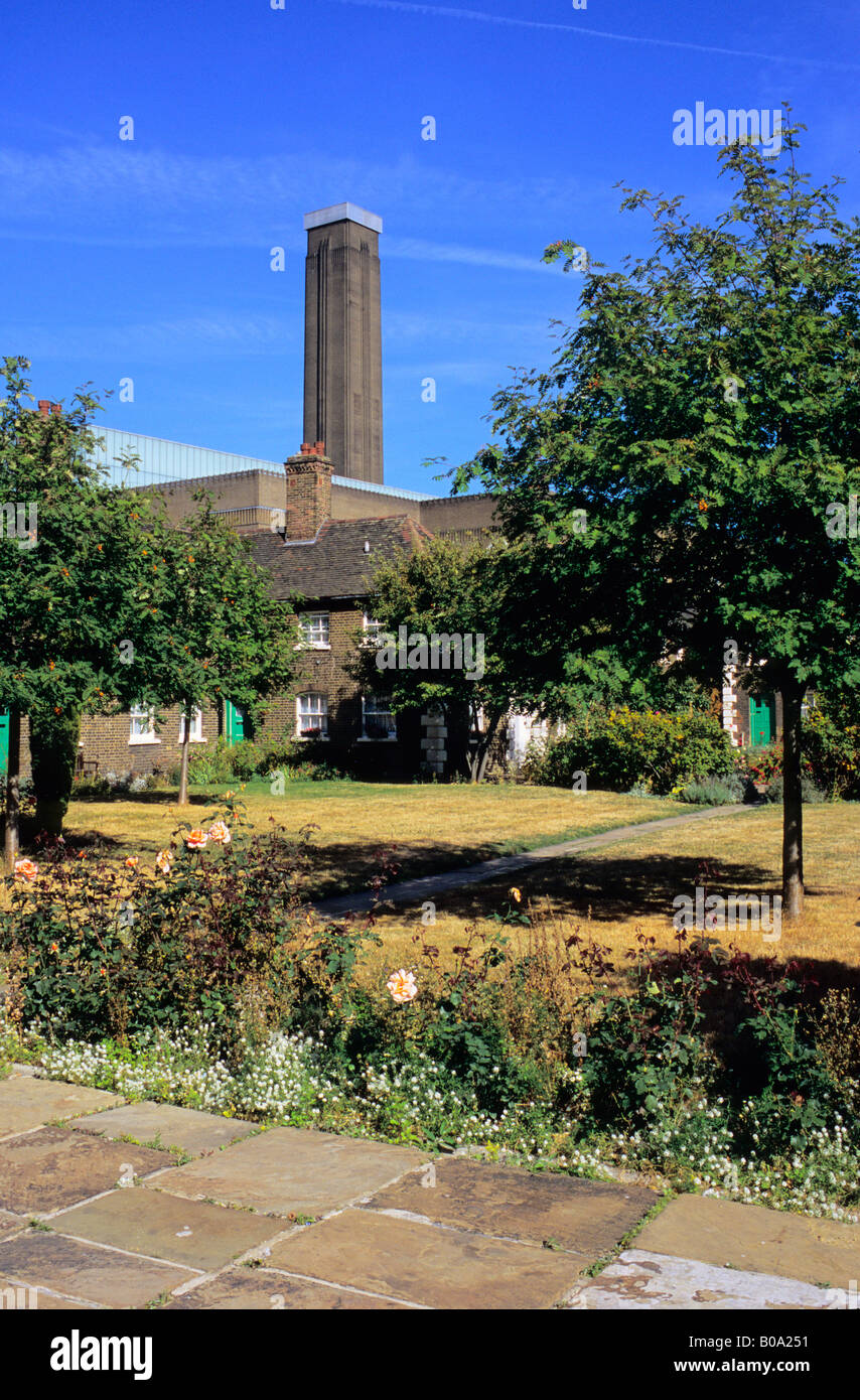 Tate Modern viewed from rose garden, Southwark, London, England, UK ...