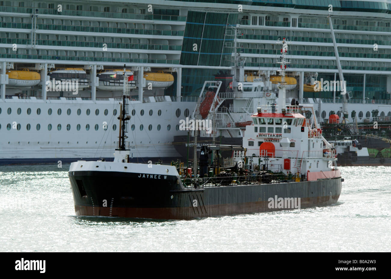 The John H Whitaker Tanker Company bunkering oil tanker barge Jaynee W ...