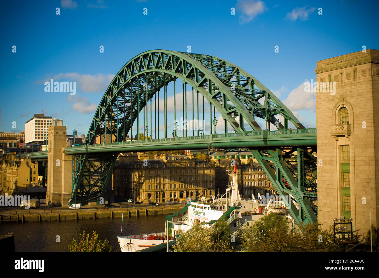 Tyne Bridge (also known as New Tyne Bridge) spanning the river Tyne in ...