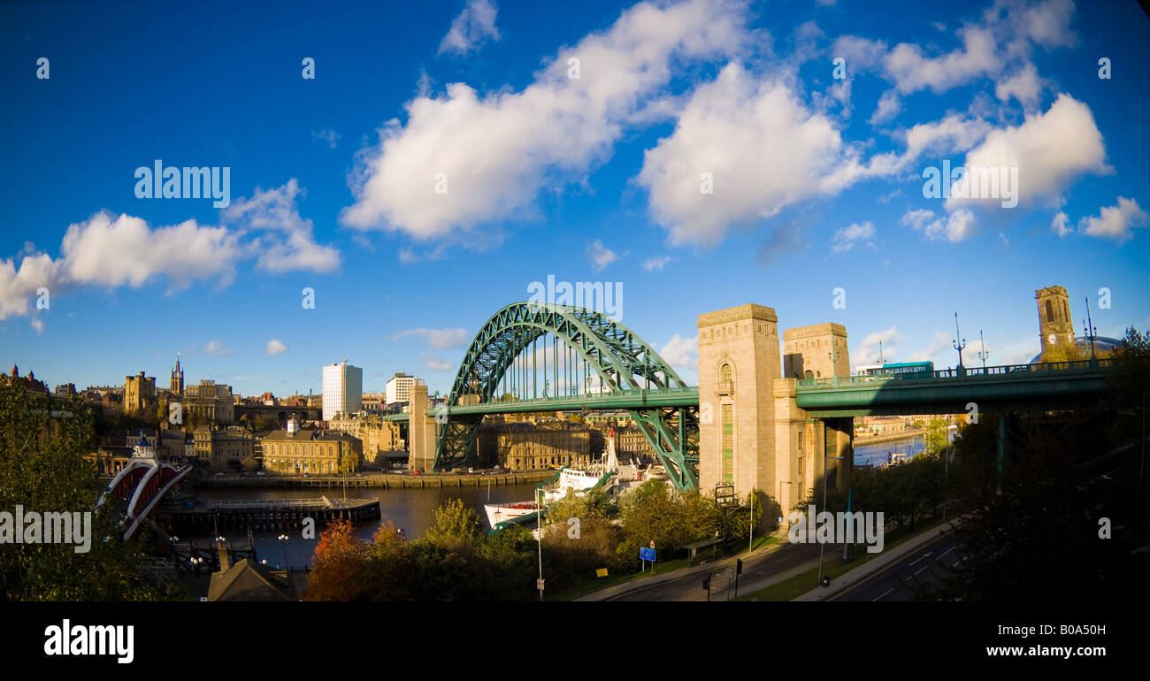 Tyne Bridge (also known as New Tyne Bridge) spanning the river Tyne in ...