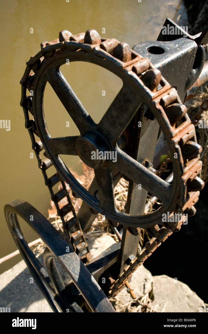 Ratchet wheel hi-res stock photography and images - Alamy