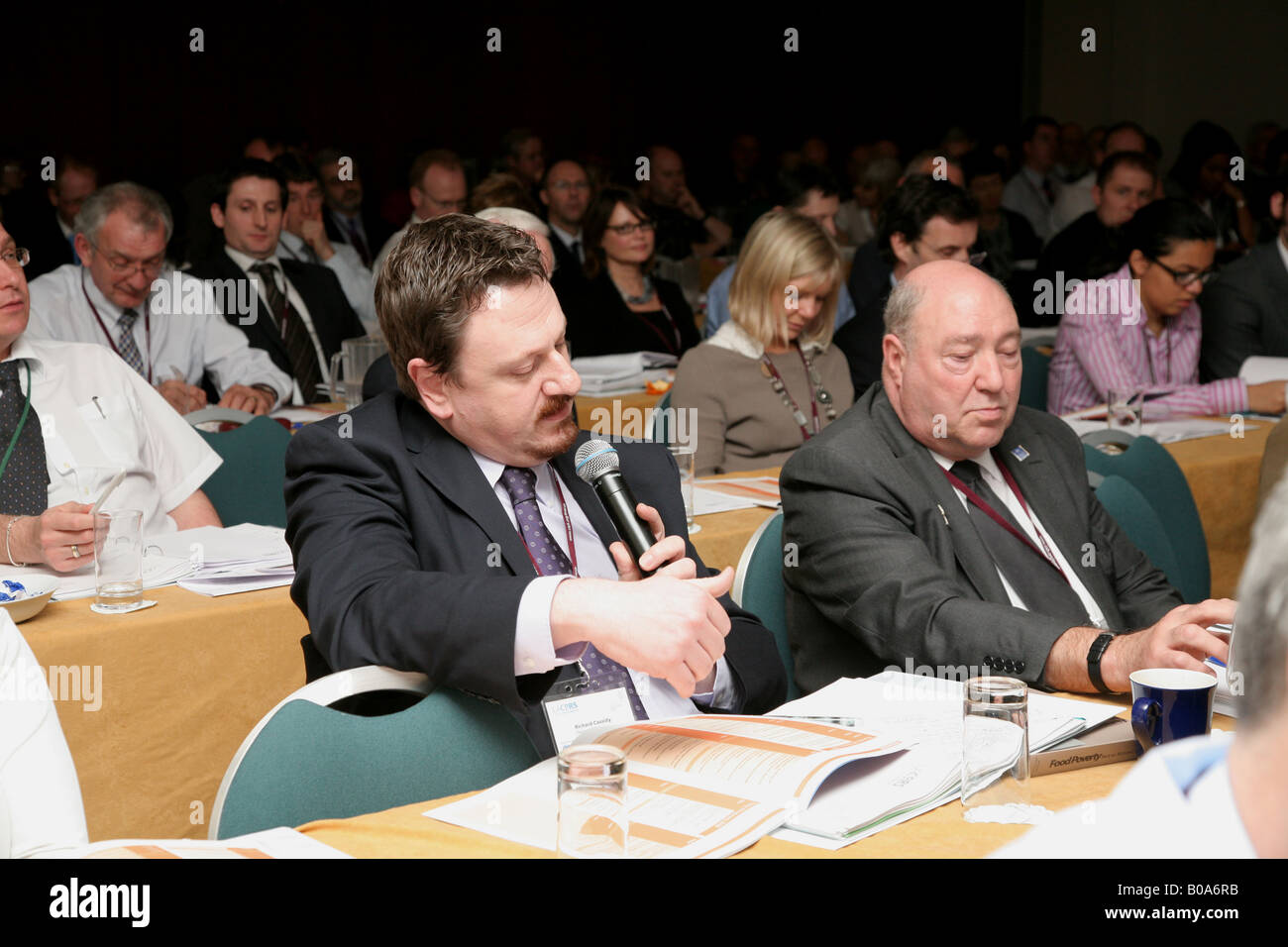 Delegates speaking hi-res stock photography and images - Alamy