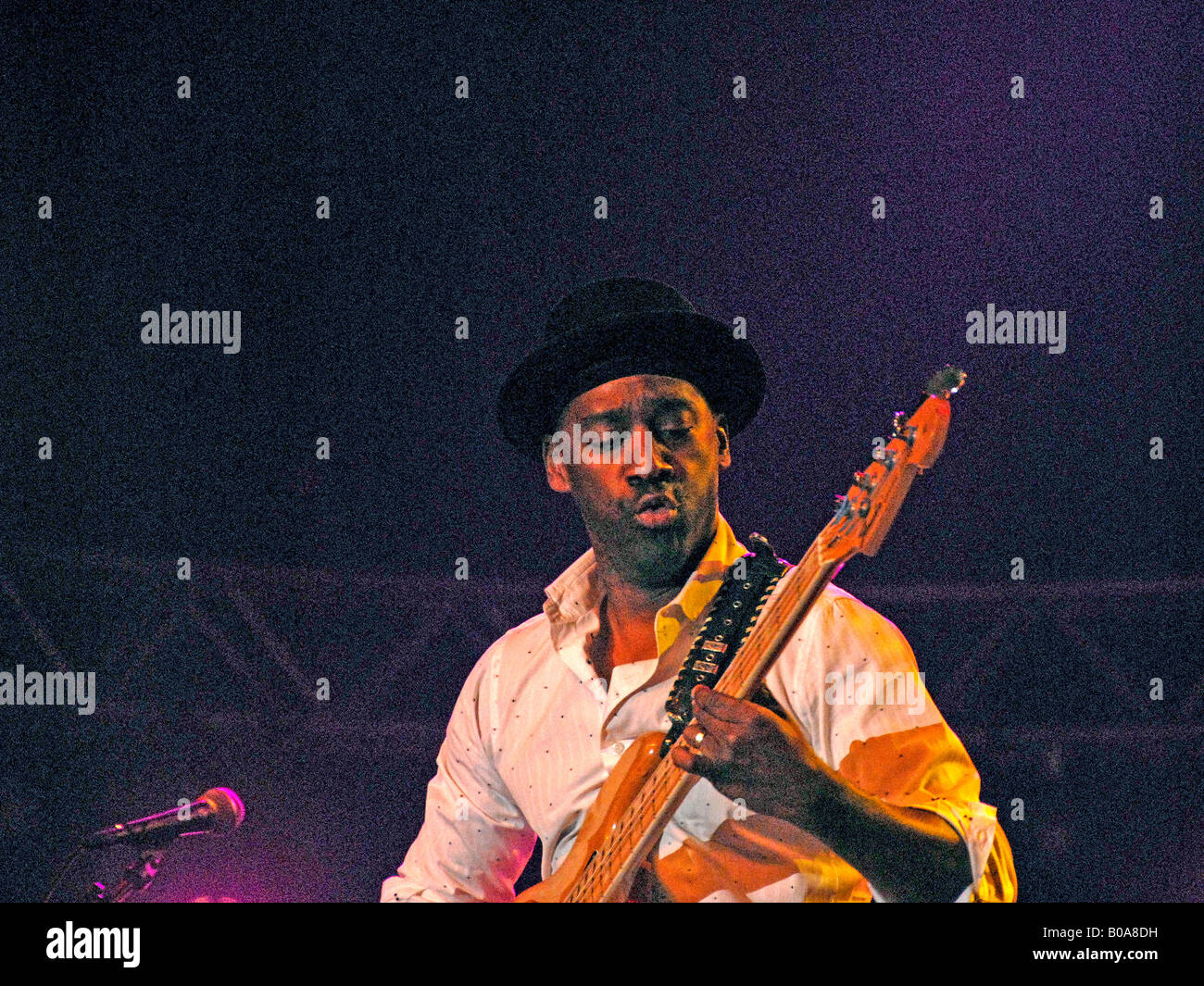 Marcus miller singer hi-res stock photography and images - Alamy