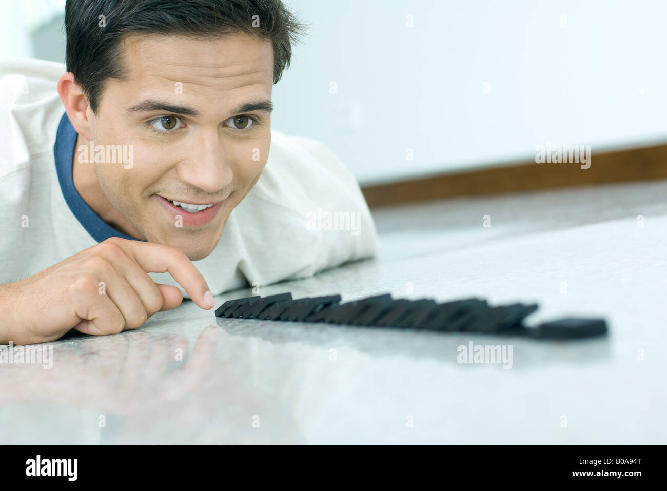 Domino falling blank hi-res stock photography and images - Alamy