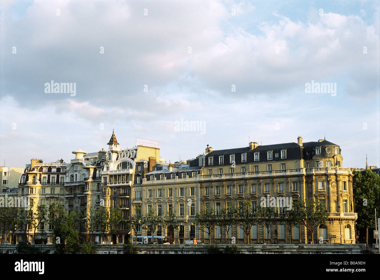 Building exterior, Paris, France Stock Photo - Alamy