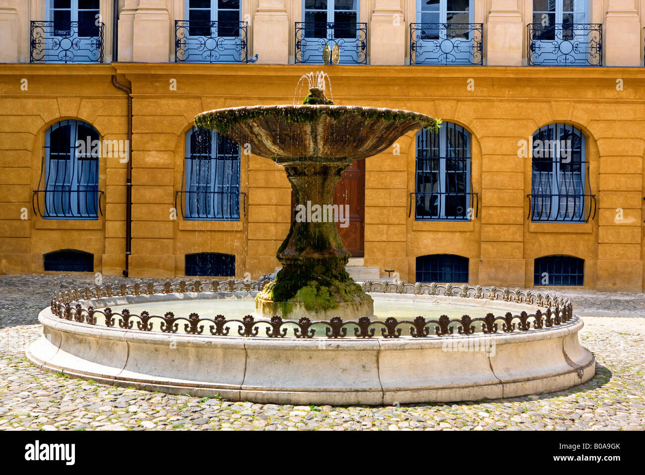 Aix en provence provence france architecture hi-res stock photography ...