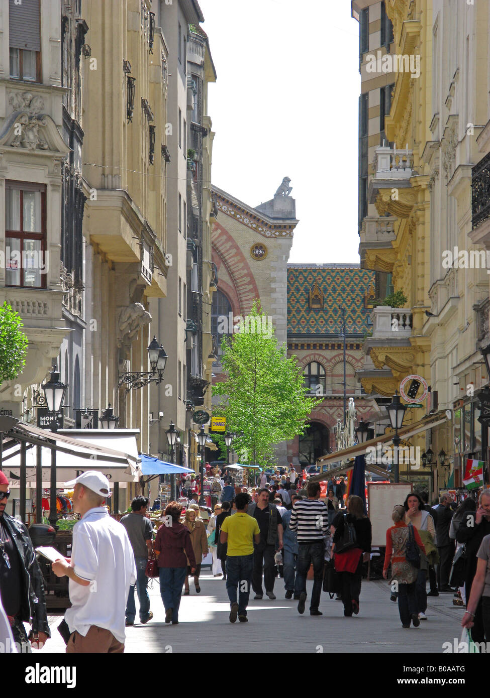 Budapest vaci street hi-res stock photography and images - Alamy
