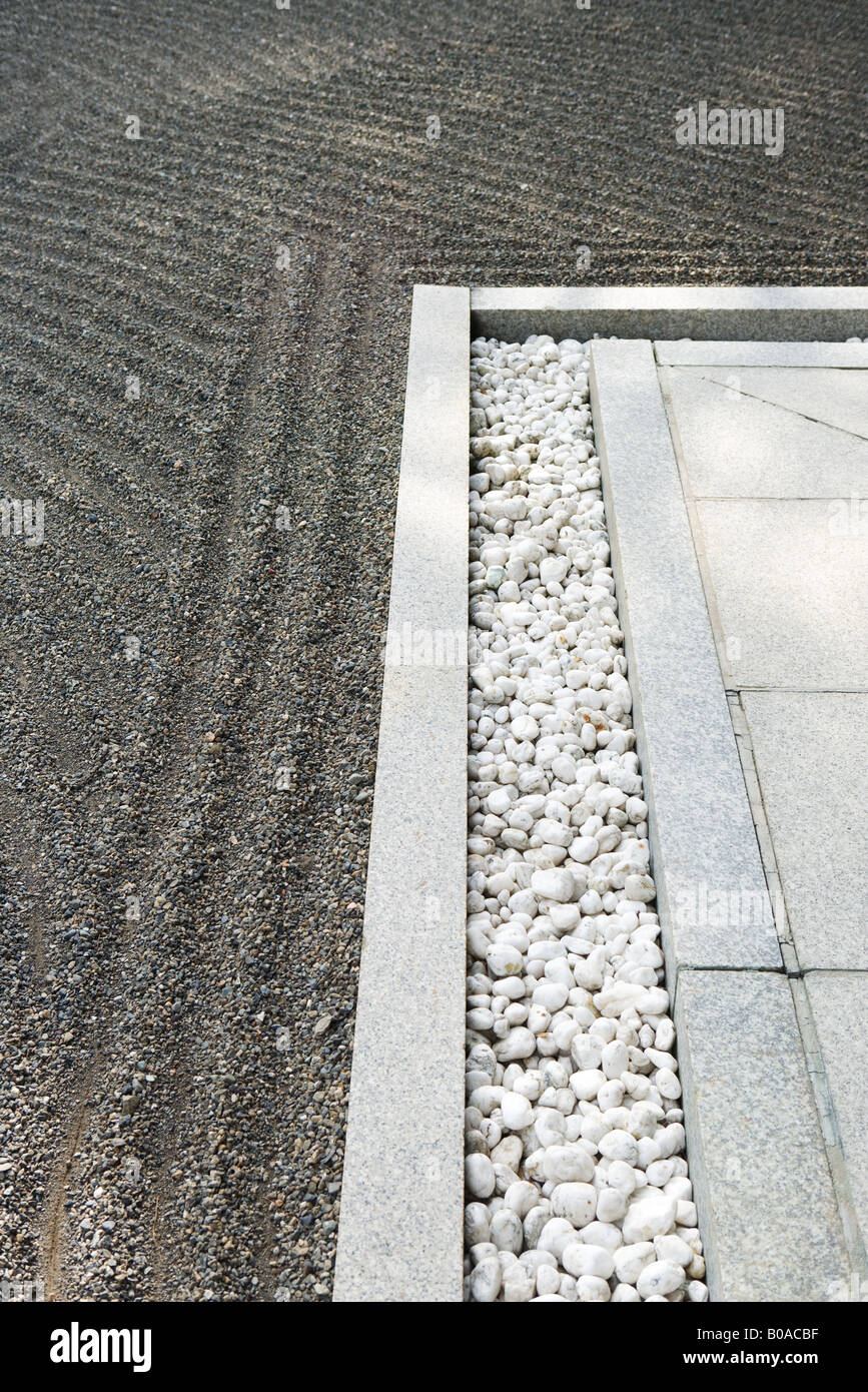 Gravel raked patterns hi-res stock photography and images - Alamy