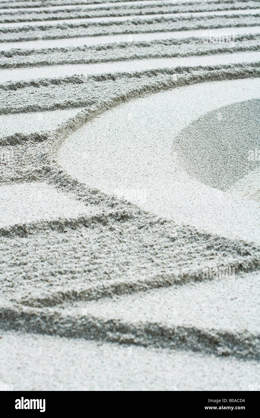 Gravel raked patterns hi-res stock photography and images - Alamy